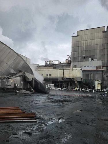 Chemical tank implosion at Washington pulp and paper mill leaves 10 ...