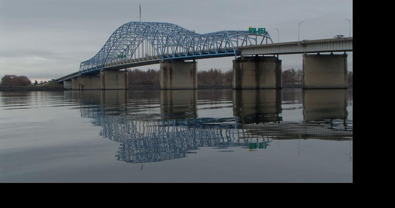 WSDOT to repair flagpole on US 395 Blue Bridge | News ...