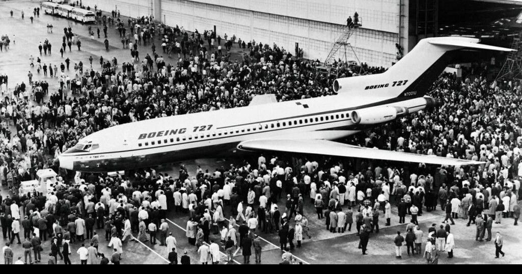 Boeing’s famous trijet 727 makes last commercial flight | Lifestyle ...
