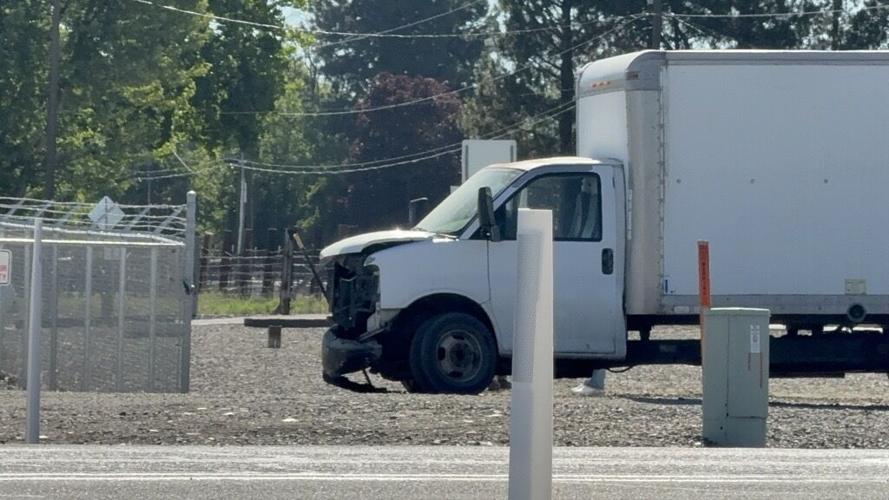 Man arrested after hit & run crash, attempted carjacking near Finley ...