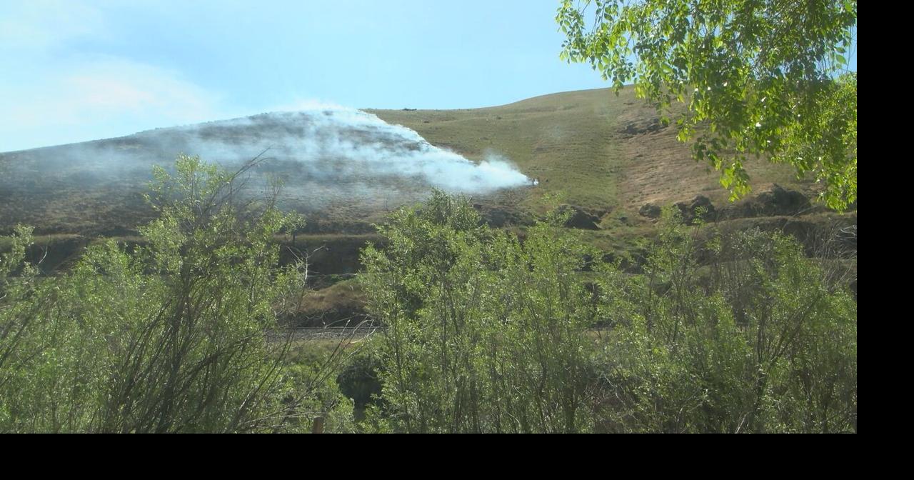 Selah firefighters battling brush fire on hillside near Harlan Landing ...