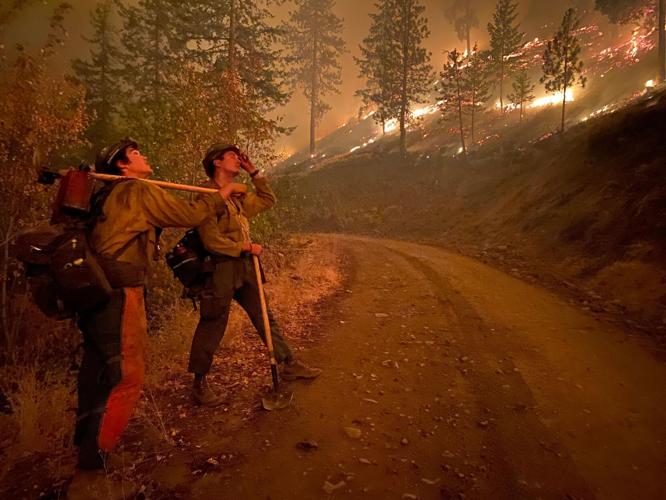 Schneider Springs Fire evacuations reduced as fire tops 80k acres ...