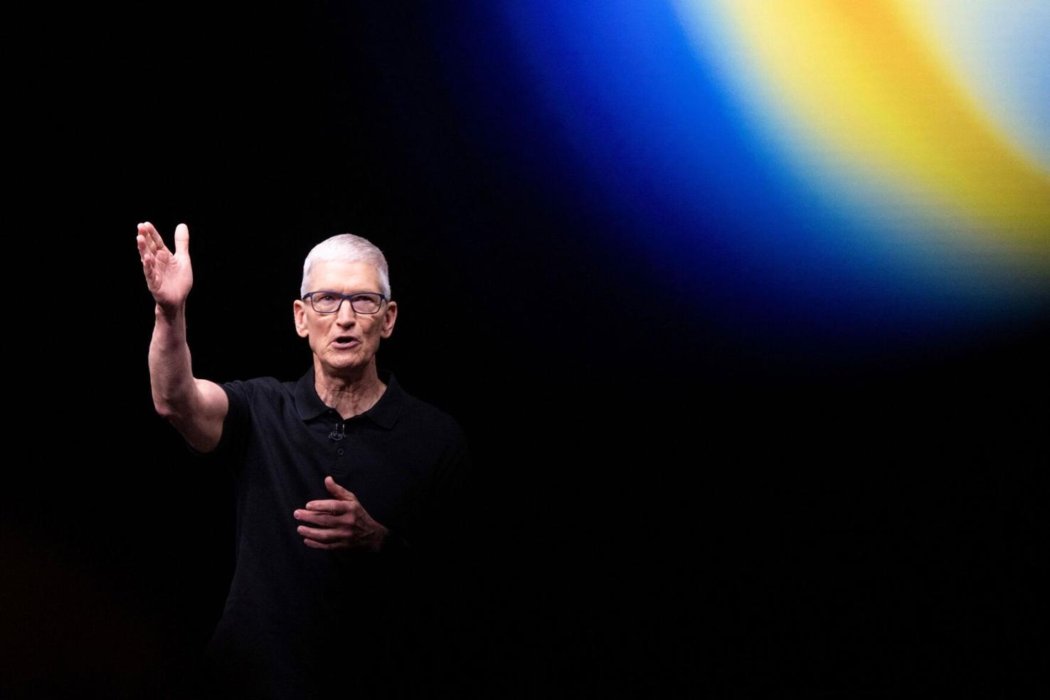 Apple finally lays out its AI plans with a brand new version of Siri ...