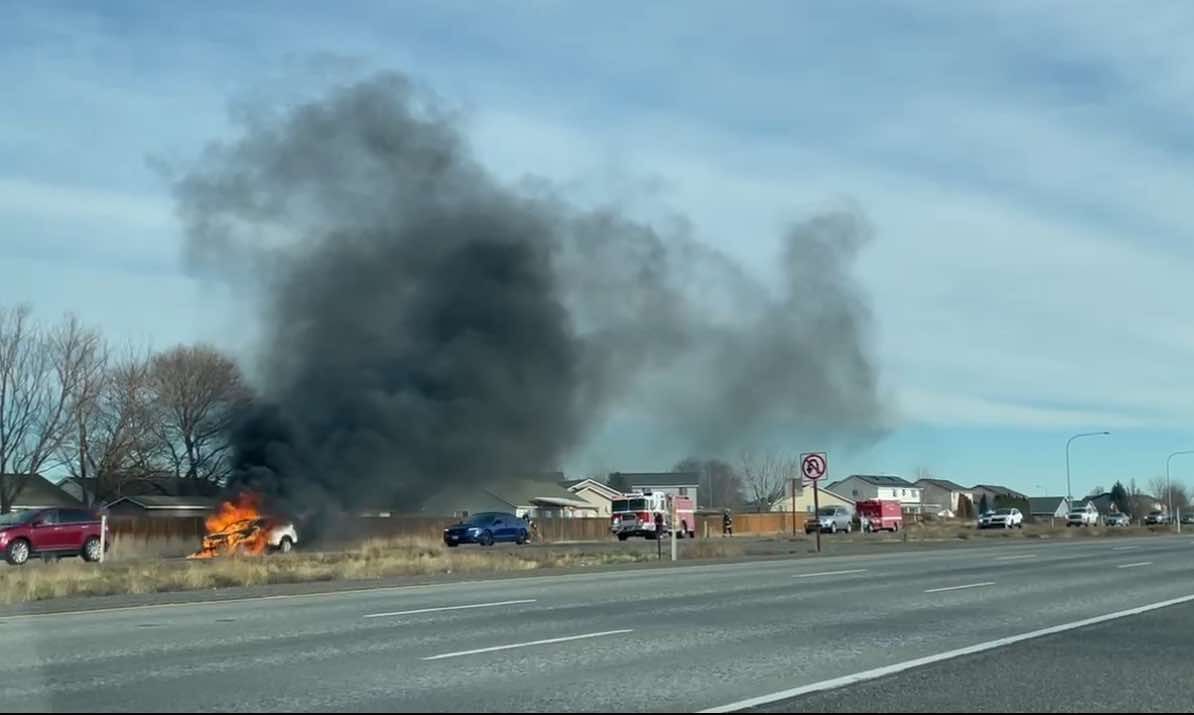 Pasco Fire Department battling car fire on Interstate 182 Wednesday ...