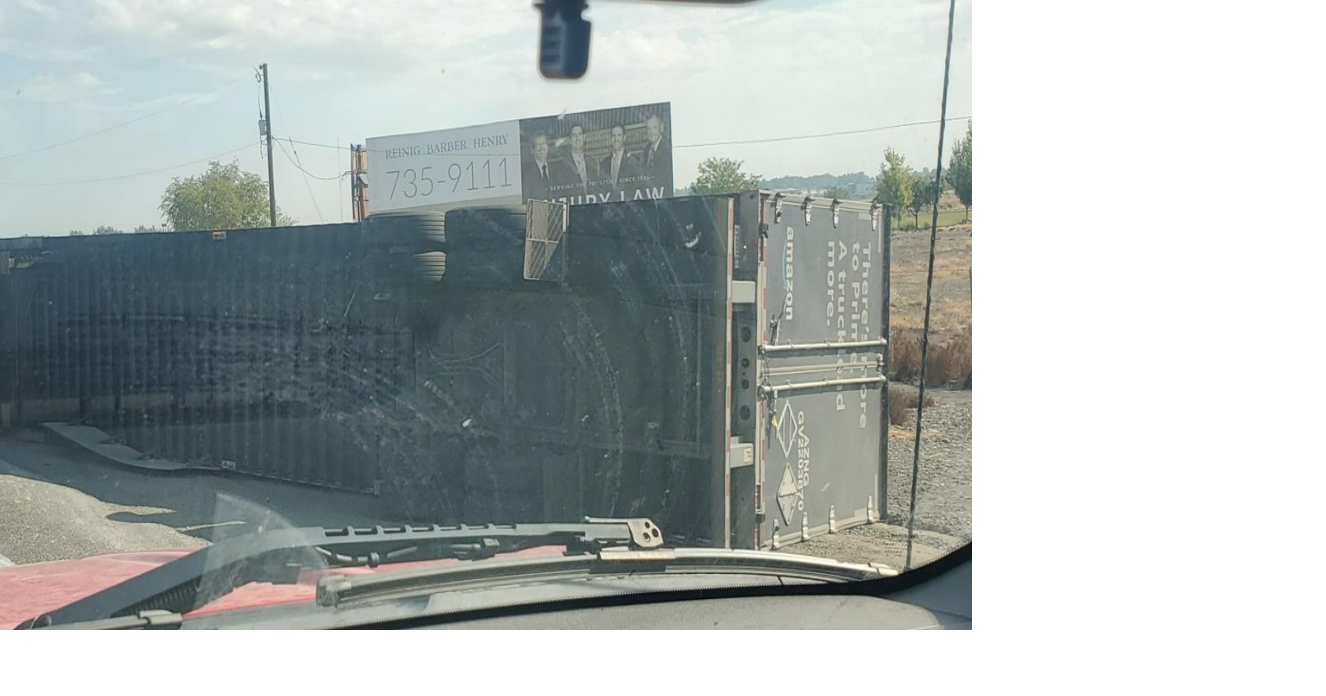 Semi tipped over at Blue Bridge in Kennewick, drivers beware | Crime ...