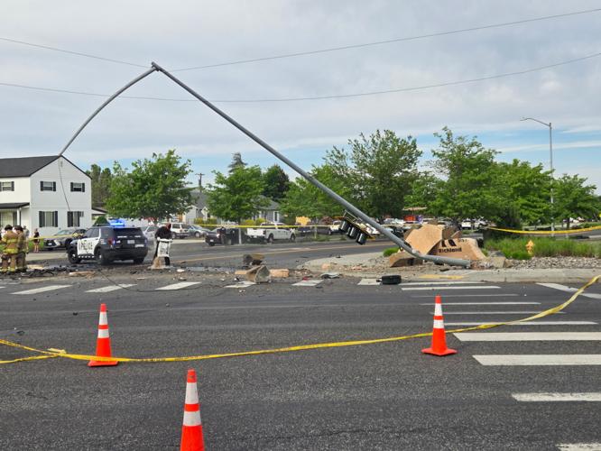 Crash at busy Richland intersection kills 1 | News | applevalleynewsnow.com