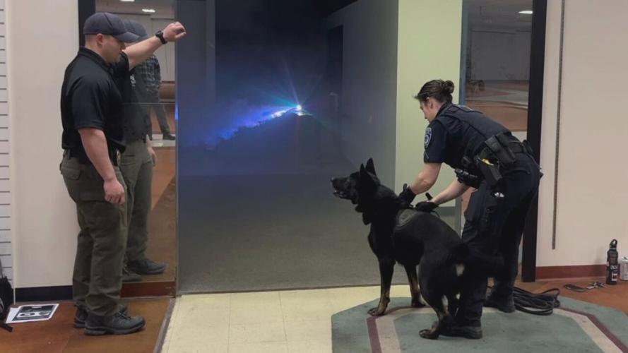 Yakima hosts statewide police K9 training inside old downtown mall ...