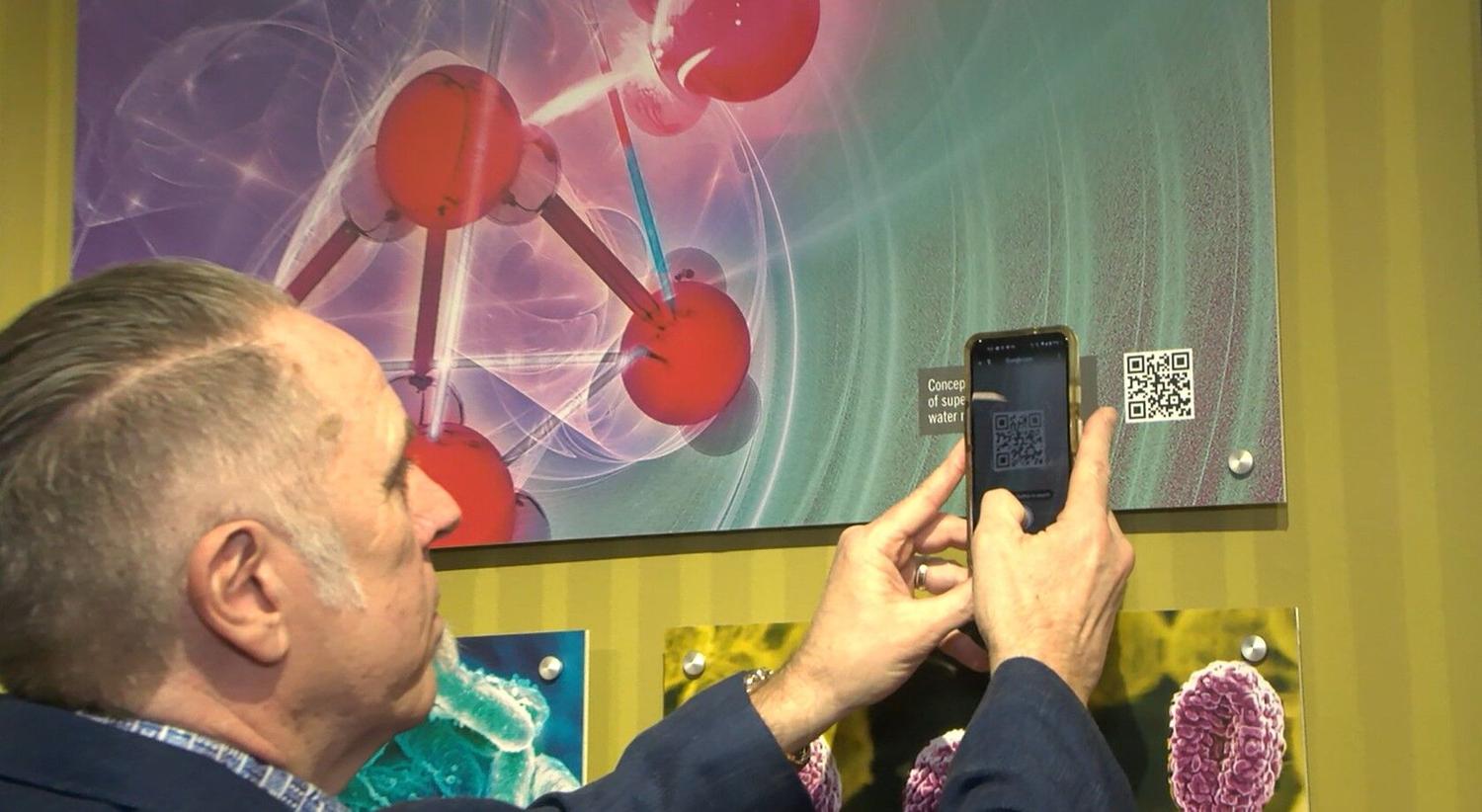 Artwork at Tri-Cities Airport links visitors to PNNL | Fine Arts | applevalleynewsnow.com