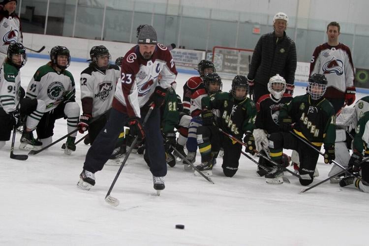 Avalanche alums join fun at Lewis Ice Arena | | aspendailynews.com