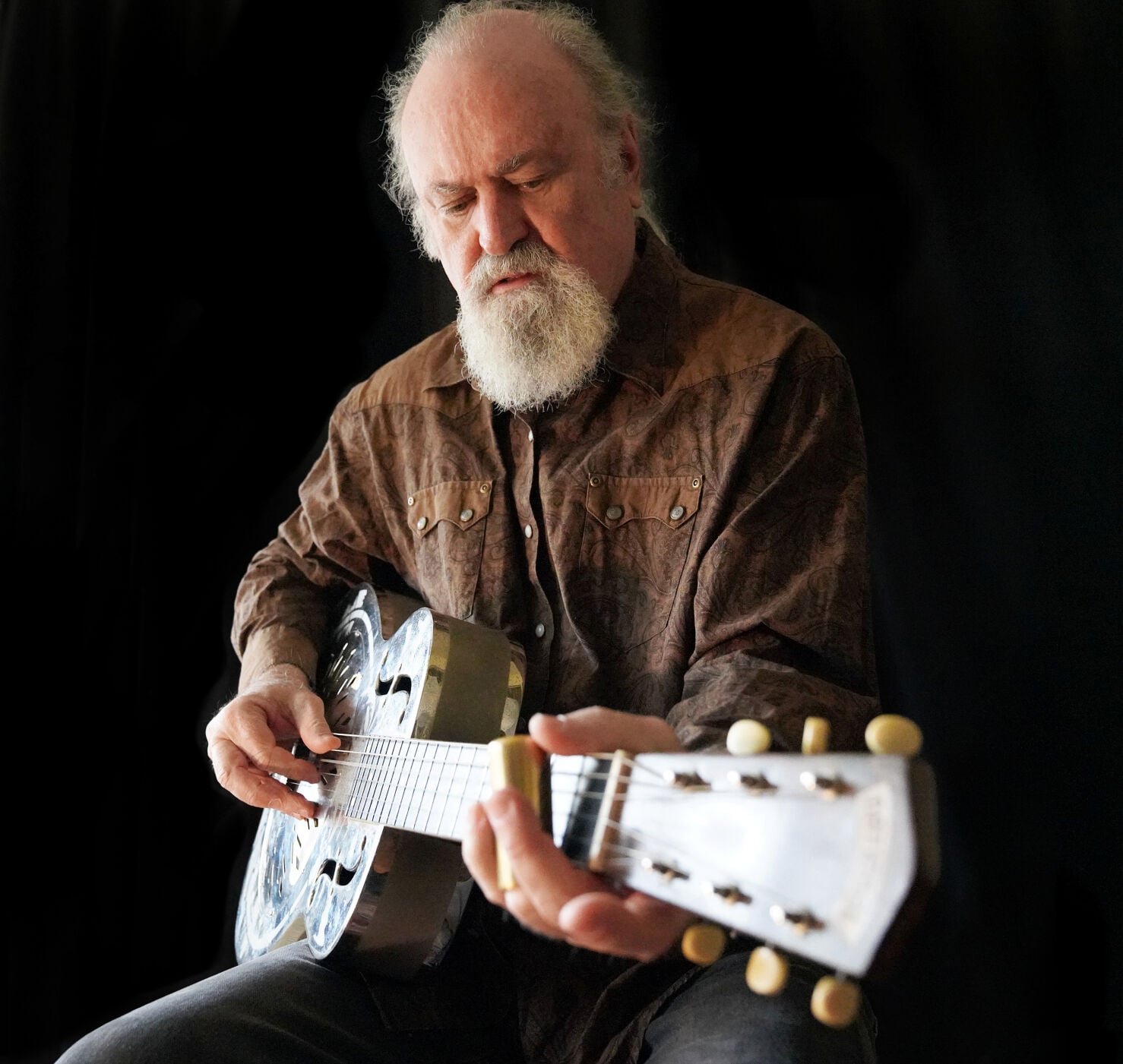 From guitar wizard to troubadour | Arts & Entertainment ...