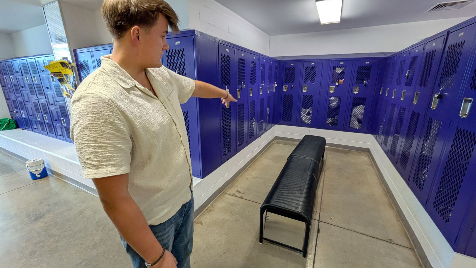 Basalt High locker room renovation plugs away | Sports | aspendailynews.com