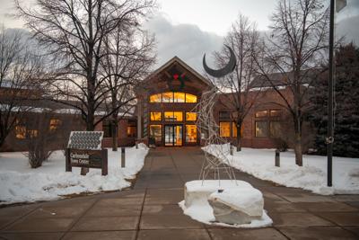 Carbondale warns of ‘greater crisis’ with migrants | News ...