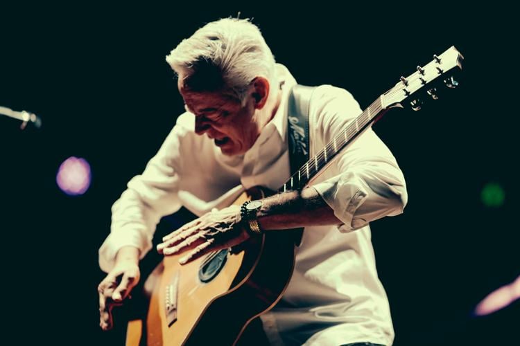Tommy Emmanuel brings 1-man guitar orchestra to the Wheeler | Arts ...