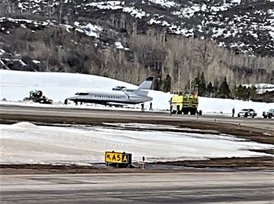 Jet slides off Aspen’s runway on Sunday | News | aspendailynews.com