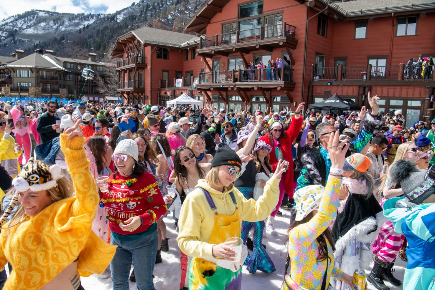 Another ski season, another closing day blowout | News | aspendailynews.com