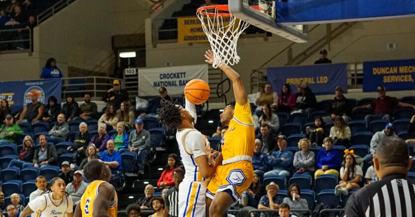 Ram Basketball Battles and Sweeps on the Road | Sports | asurampage.com