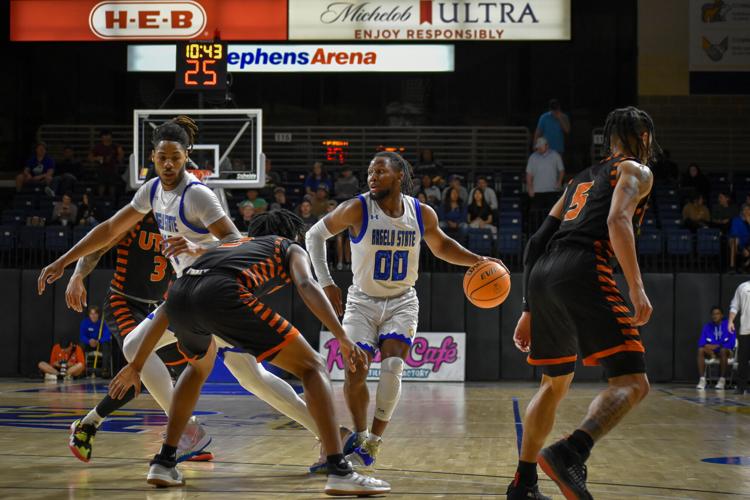 Ram Basketball Wins After Explosive Second Half | Sports | asurampage.com