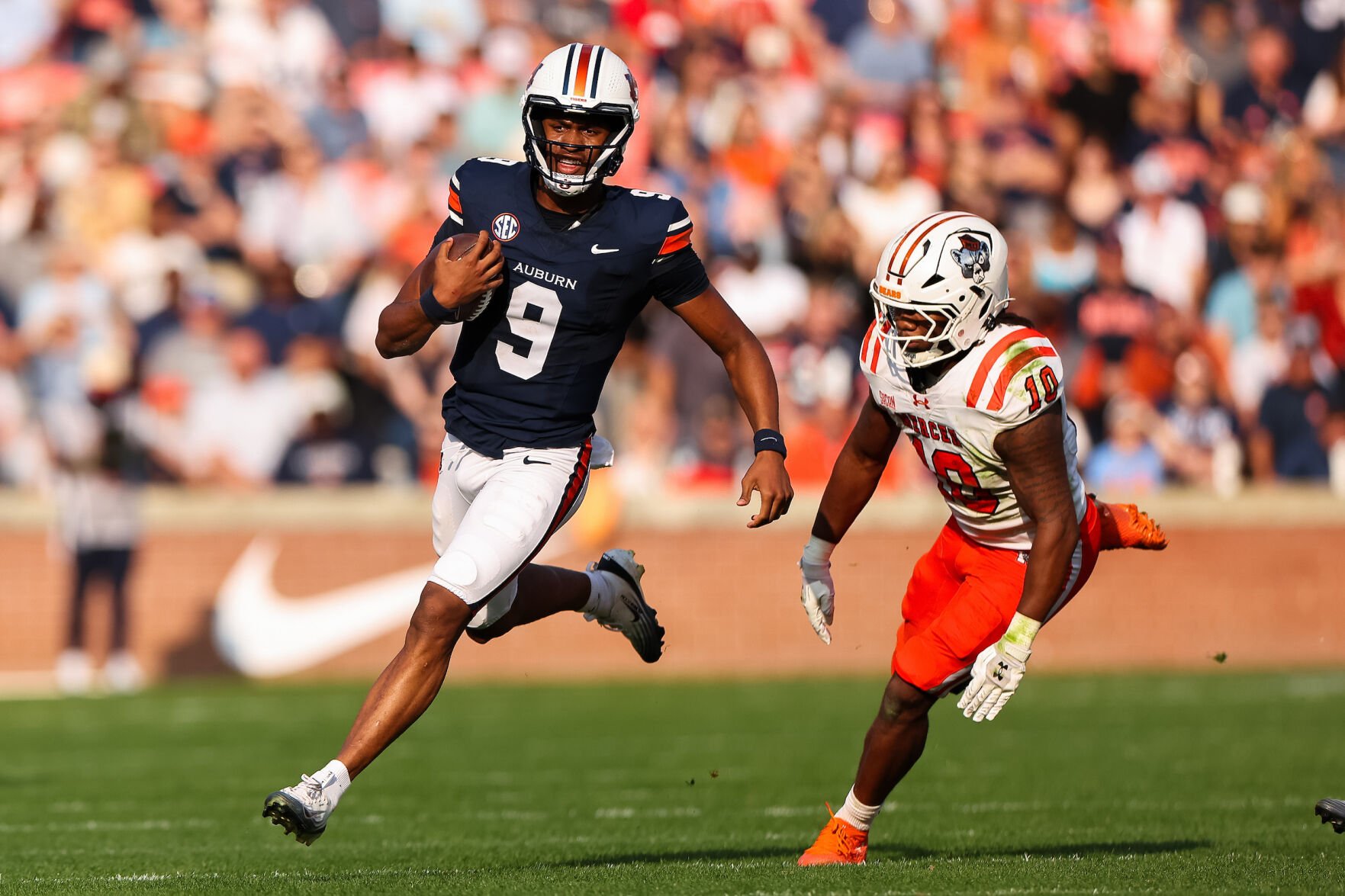 Knight's record-tying game leads Tigers to win over Mercer | Sports ...