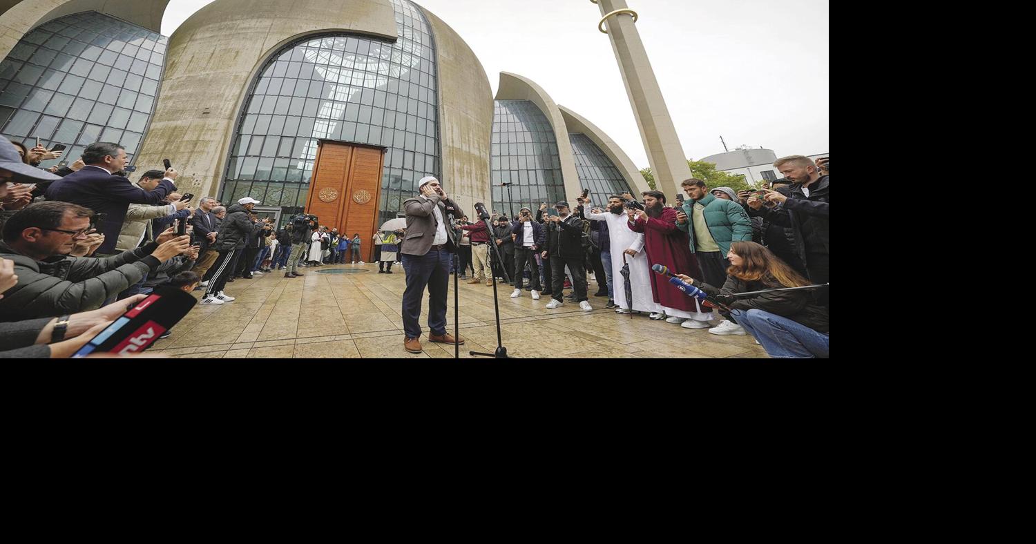 German mosque sounds first public call to prayer | News | avpress.com