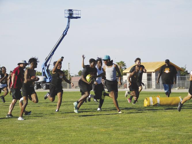 Watermelon relays close summer workouts | Sports | avpress.com