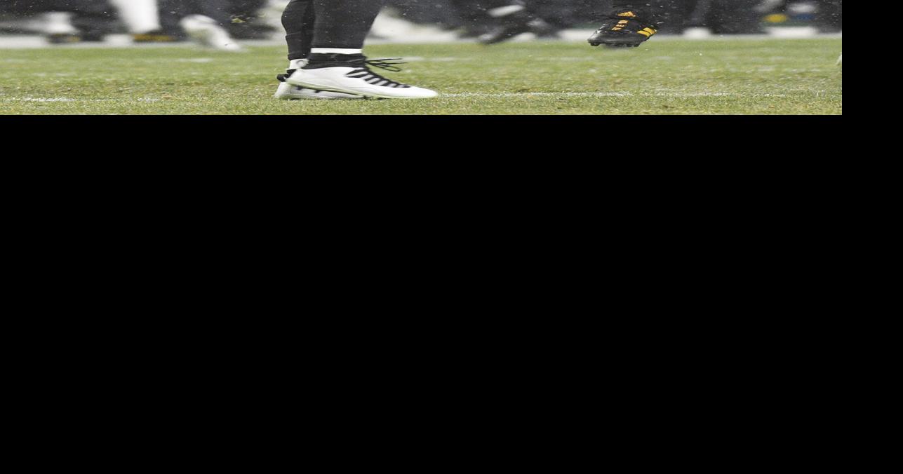 Raiders bench QB Carr, will start Stidham for final 2 games | Sports ...