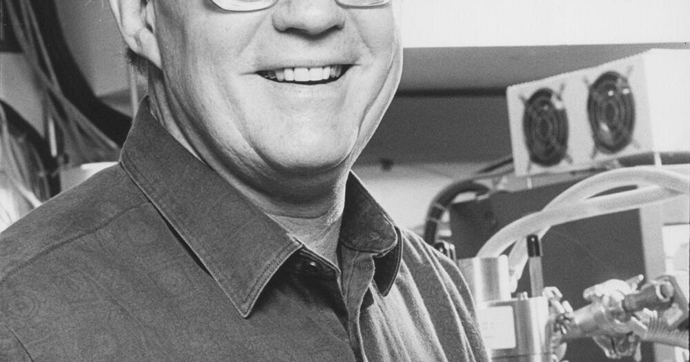 Stuart Bowyer, astronomer who lent his ear to cosmos, has died | News ...