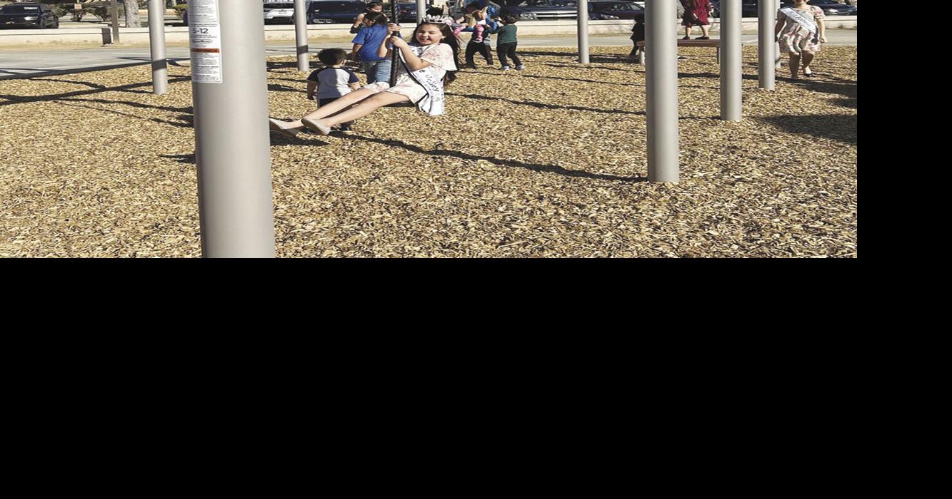 Desert Sands Park gets new playground equipment | News | avpress.com