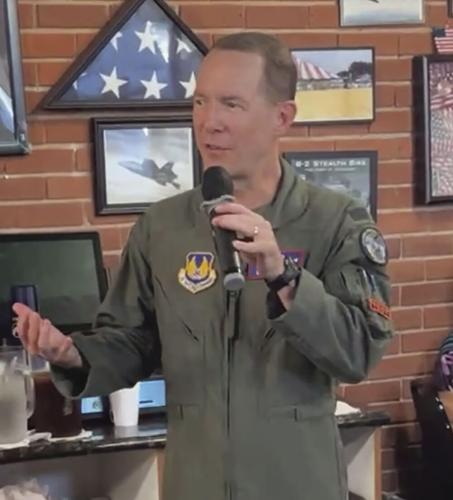 These celebrities wear flight suits and windbreakers | Valley Life | avpress.com