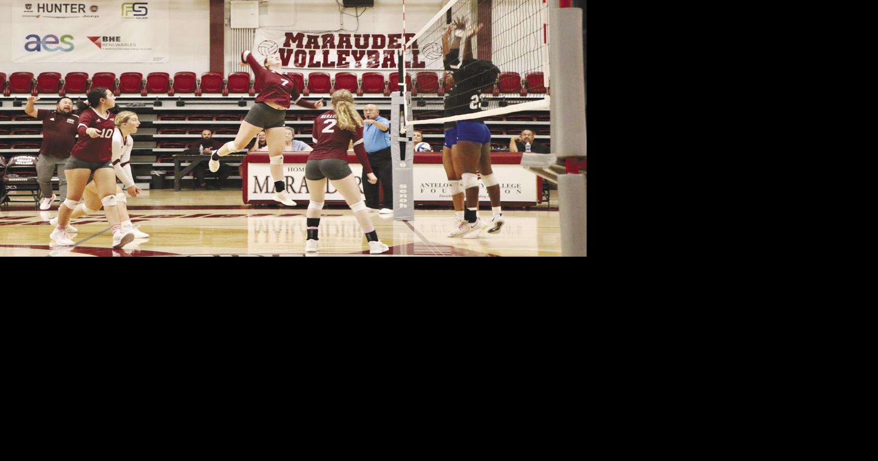 Santa Monica hands AVC 8th straight loss | Sports | avpress.com