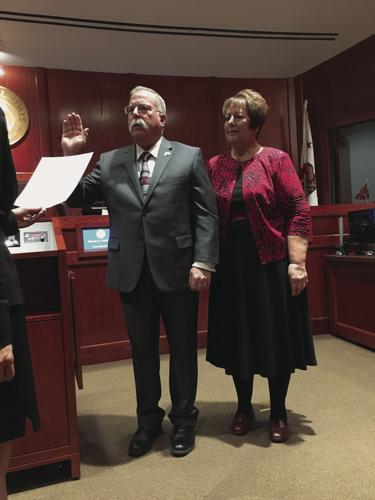 Hofbauer sworn in as mayor | | avpress.com