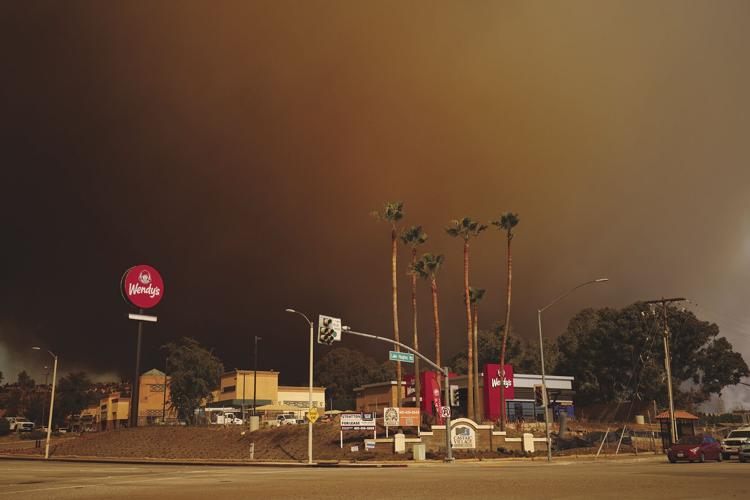 Wildfire imperils homes near Castaic | News | avpress.com