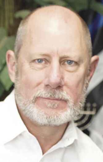 Enos discusses council candidacy | News | avpress.com