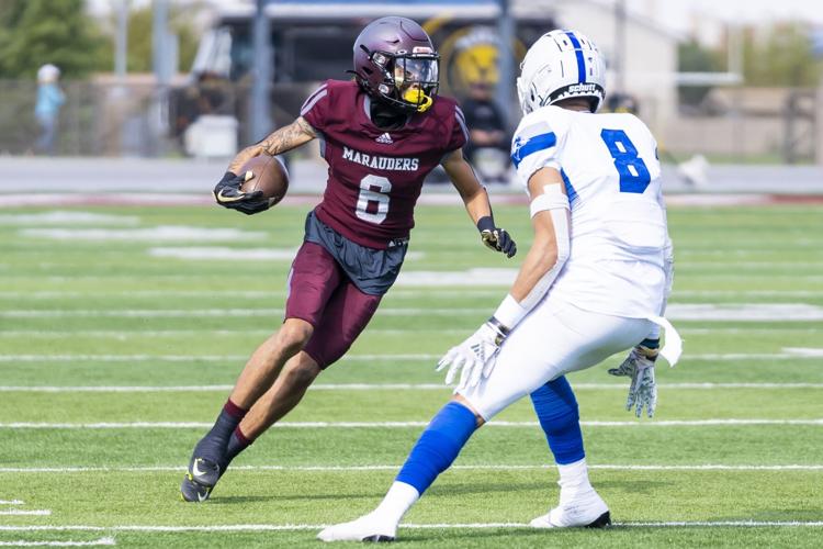 Marauders run past Santa Monica | Sports | avpress.com