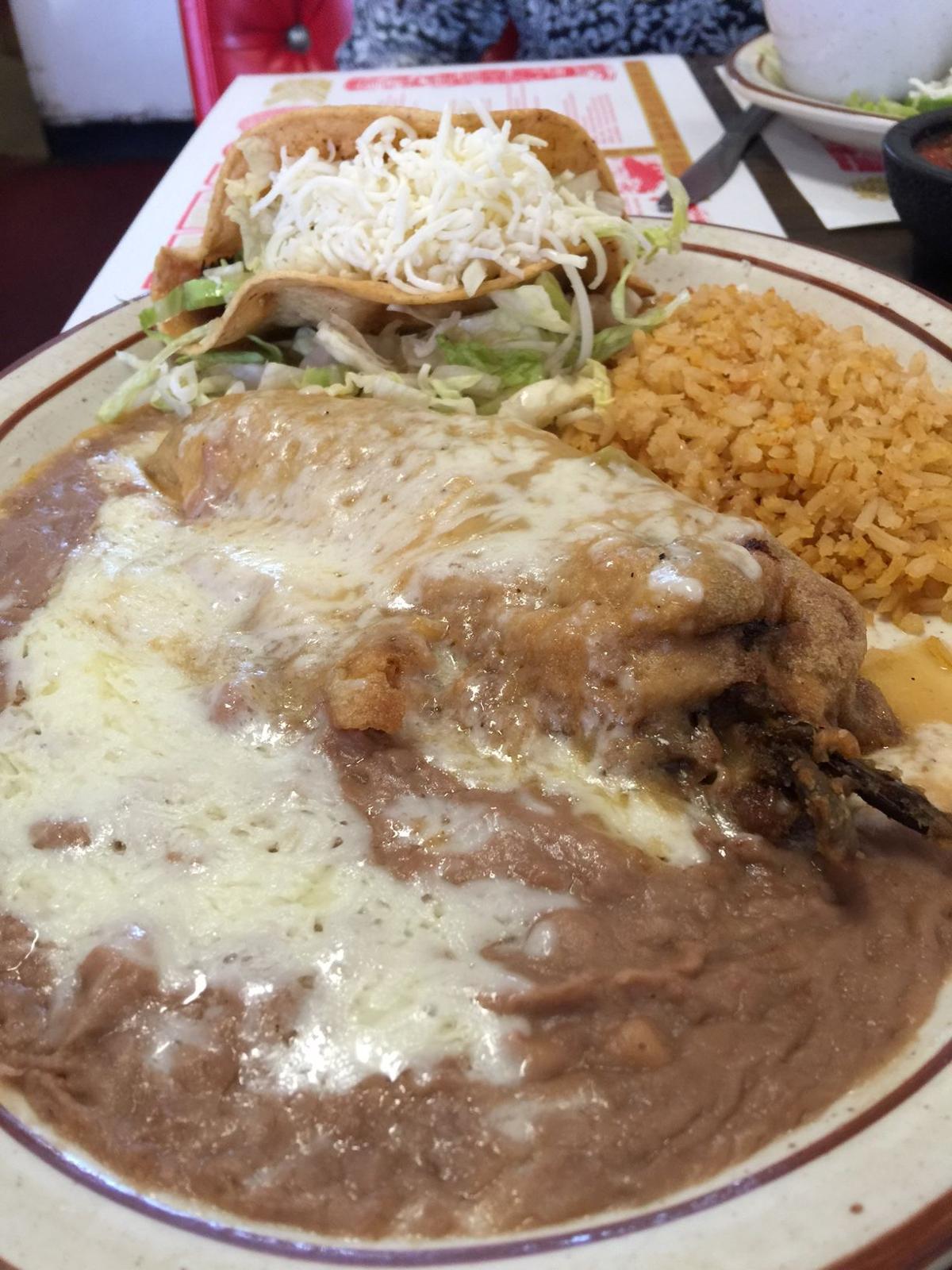 HOTSPOT OF THE WEEK: LOS CHILES MEXICAN RESTAURANT | Showcase | avpress.com