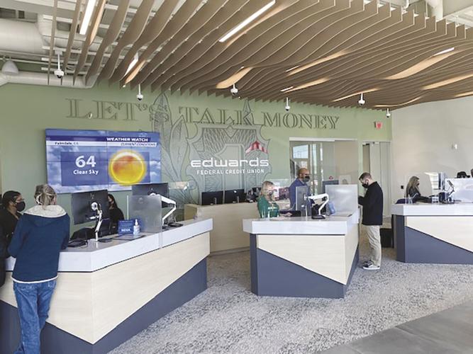 Edwards FCU opens flagship branch | News | avpress.com