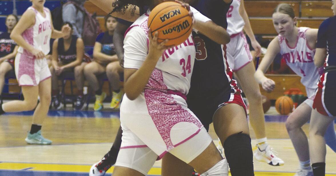 Eagles avenge loss to Royals | Sports | avpress.com