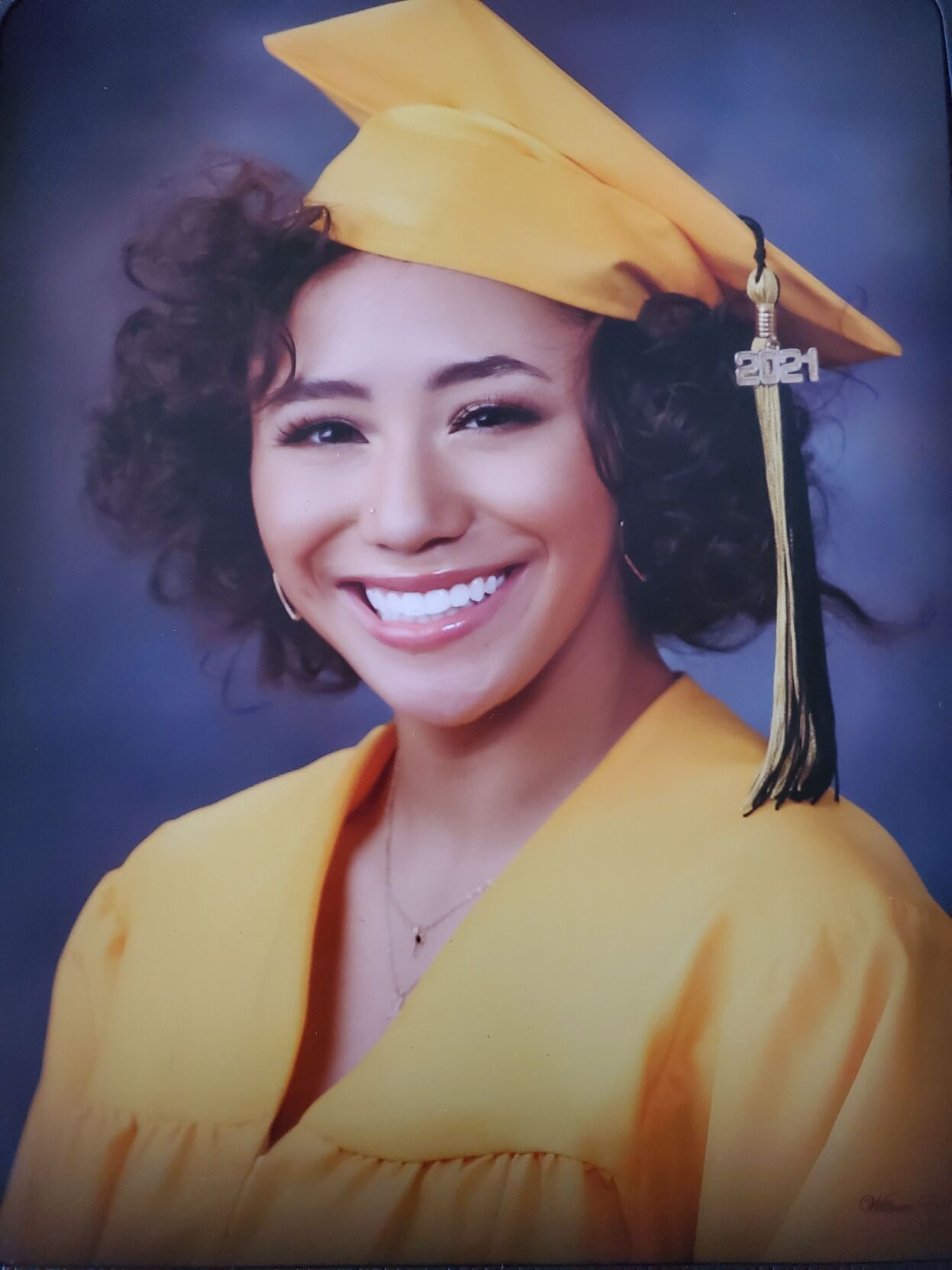 Bryant, Alayna | Virtual Graduations | avpress.com