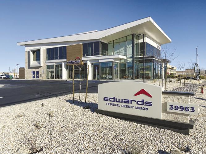 Edwards FCU opens flagship branch | News | avpress.com