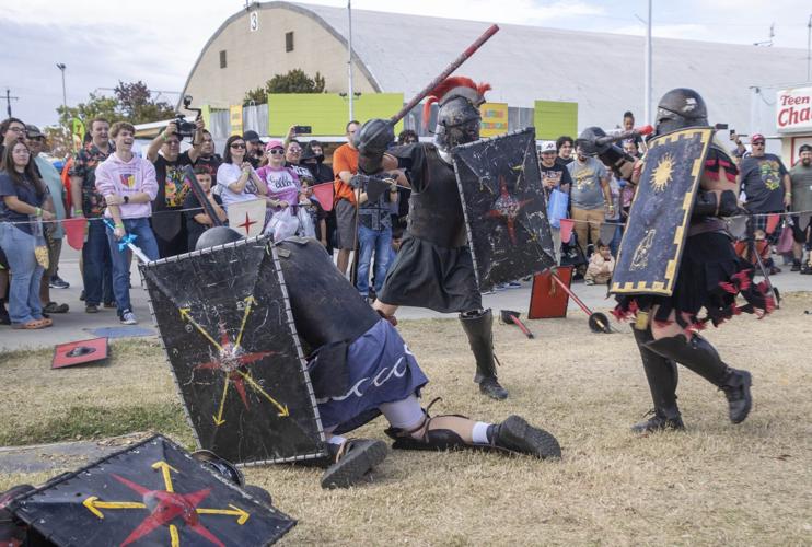 PHOTO GALLERY: Much to see and do at Bakersfield Comic-Con ...