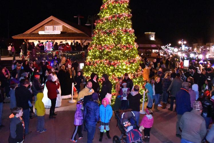 Take your pick of local Christmas parades this year | Bakersfield Life ...