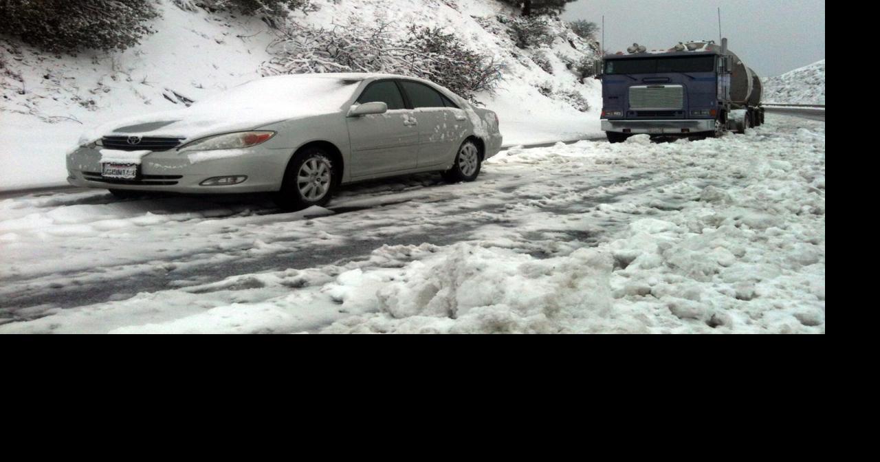 Storm leaves behind knee-high snow in Tehachapi | Archives ...
