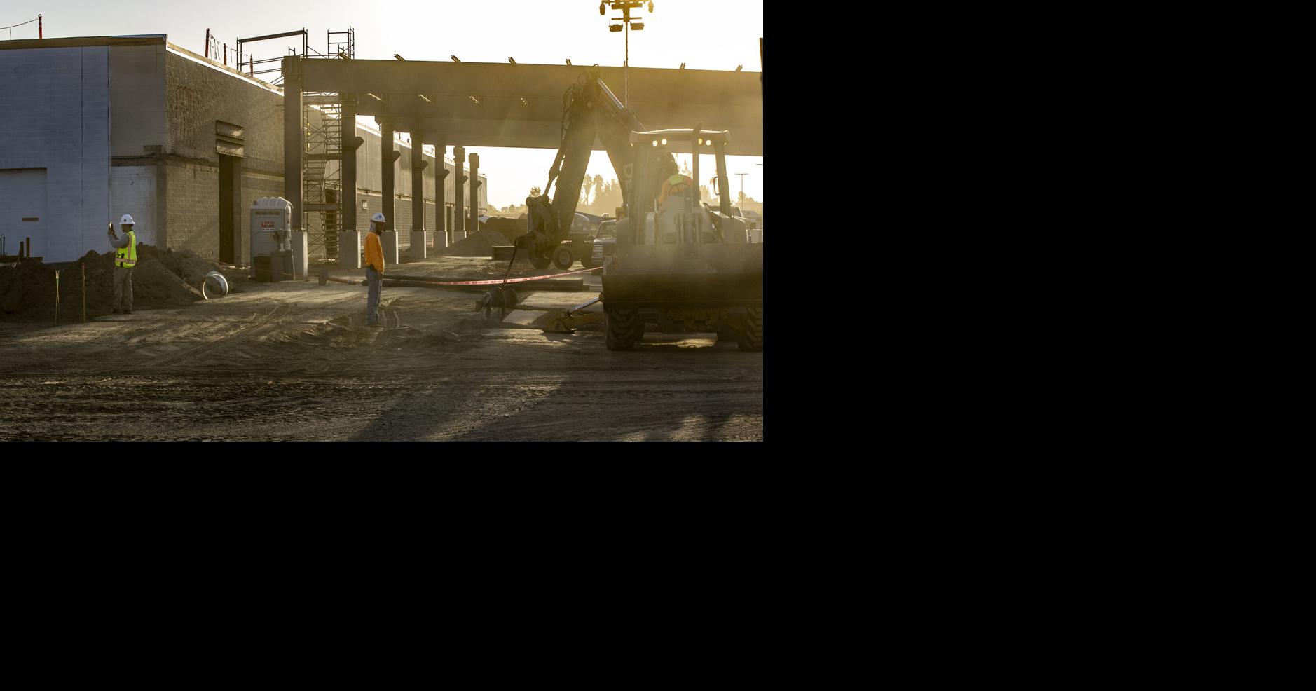 Bakersfield's vacant storefronts get a closer look | News | bakersfield.com