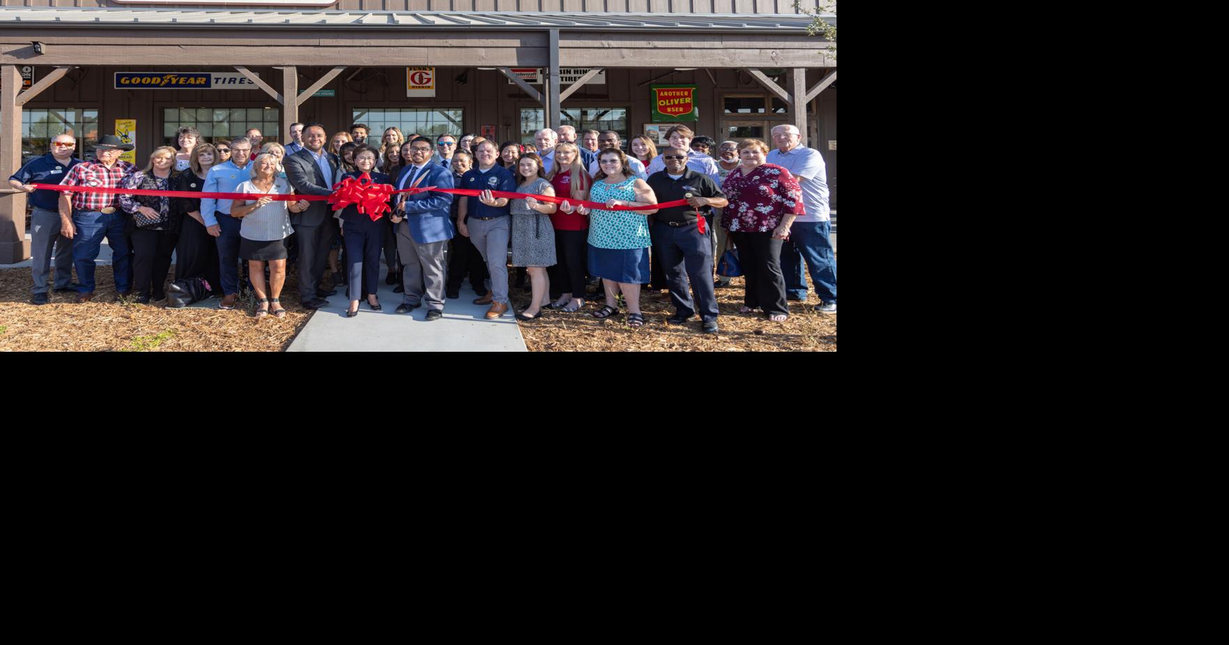 Cracker Barrel opens its doors to the public | News | bakersfield.com