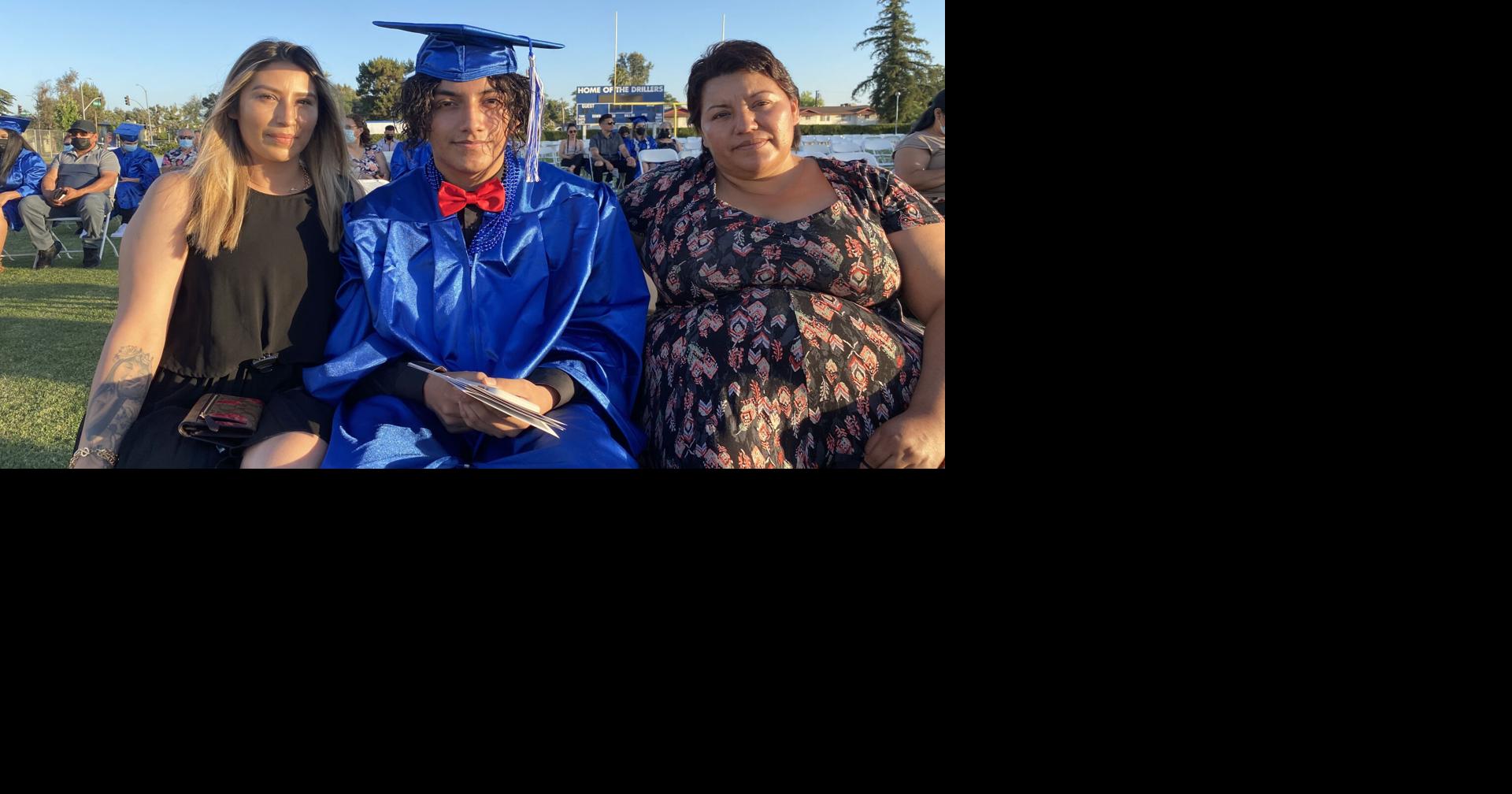 Students at alternative high schools 'dig deep' to graduate | News ...