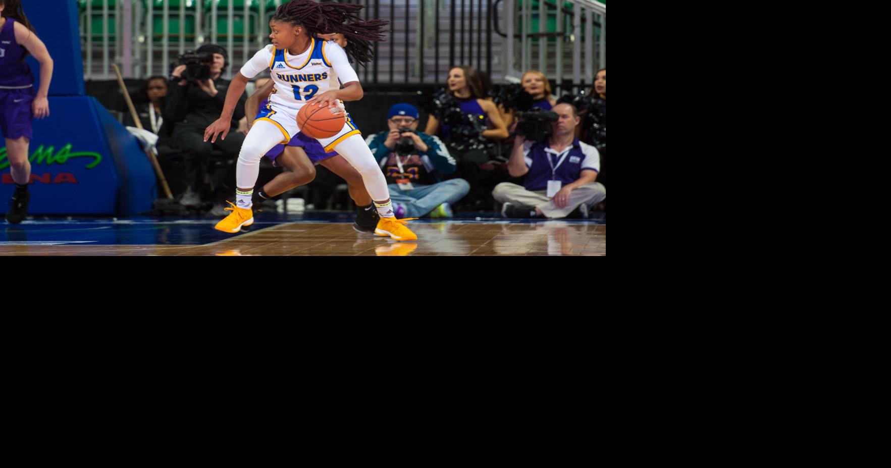 Alexxus Gilbert is CSUB women’s basketball’s version of Diana Taurasi ...