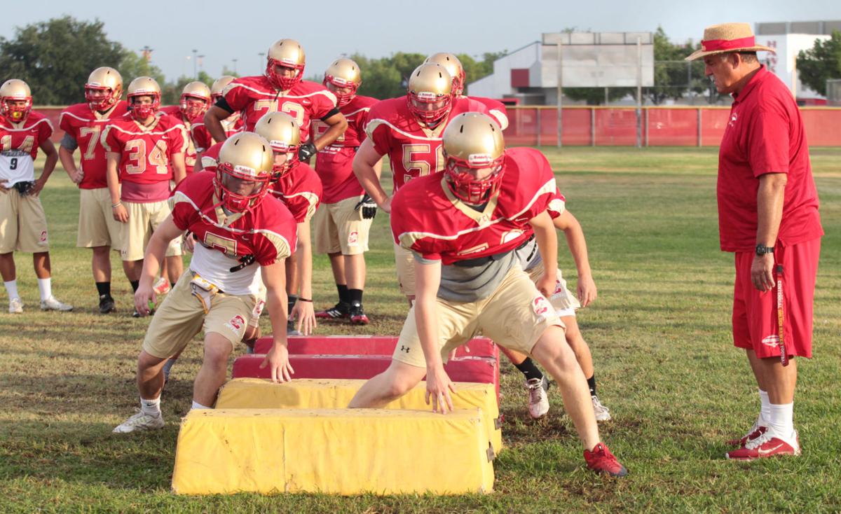 Centennial High School Football Practice | Photo Gallery | bakersfield.com