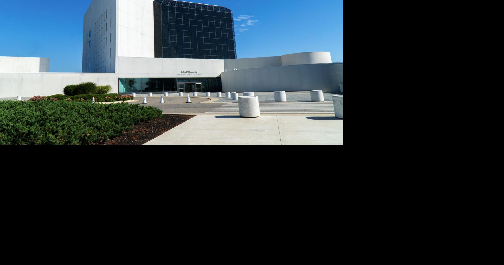 Hail to the chief libraries: Tour of presidential facilities tops ...