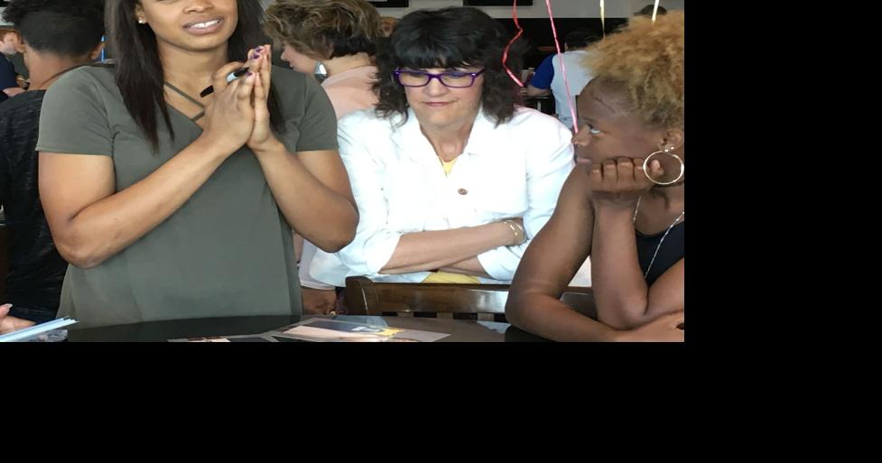 Former Ridgeview standout Erica McCall performed on-stage with Carrie ...