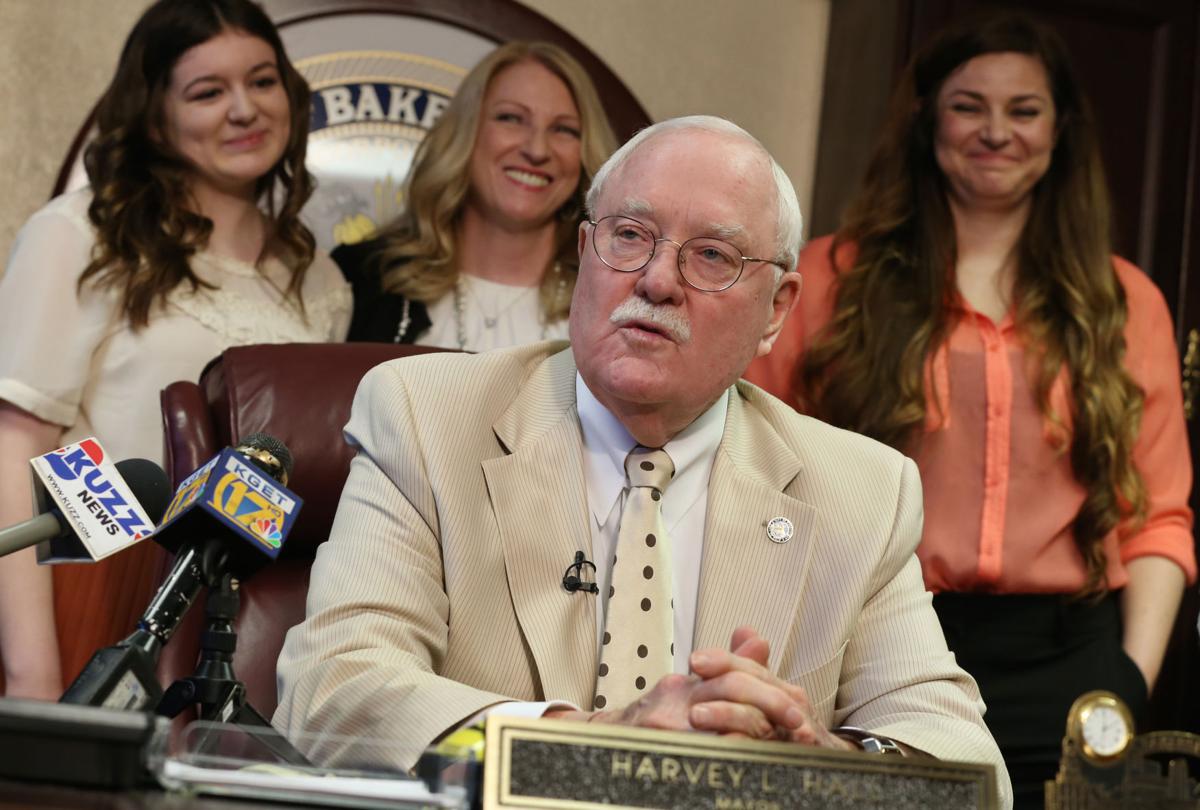 A look back at Bakersfield's longest-serving, best-dressed mayor | News ...