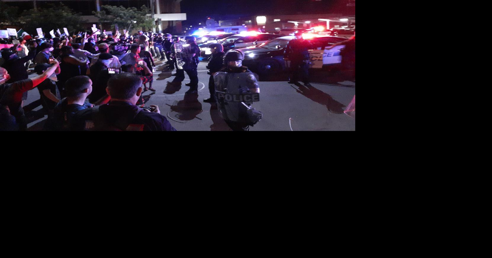 PHOTO GALLERY: A second night of protests in Bakersfield | Photo ...